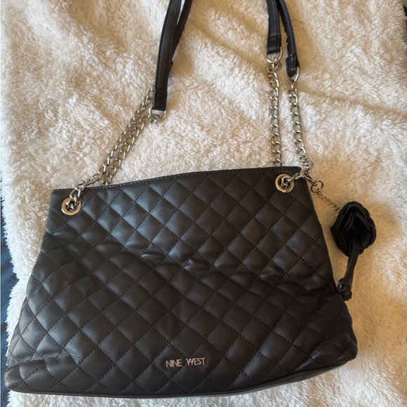 Nine West | Bags | Nine West Black Quilted Shoulder Bag With Chain ...